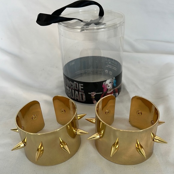 Accessories | Nib Harley Quinn Suicide Squad Metal Spiked Cuffs ...